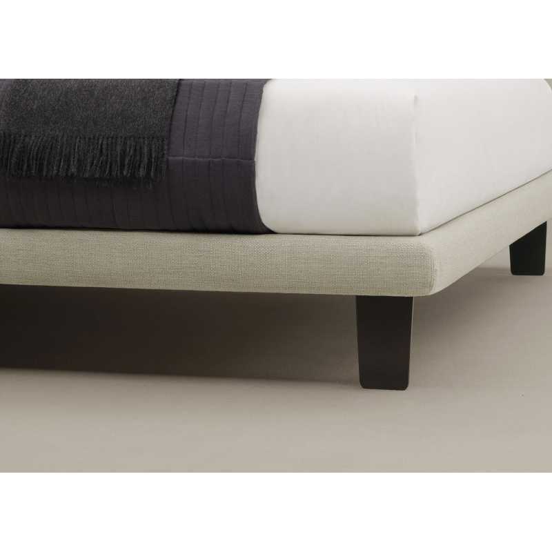 dormitorio Serene con cama base suspendida de Joquer